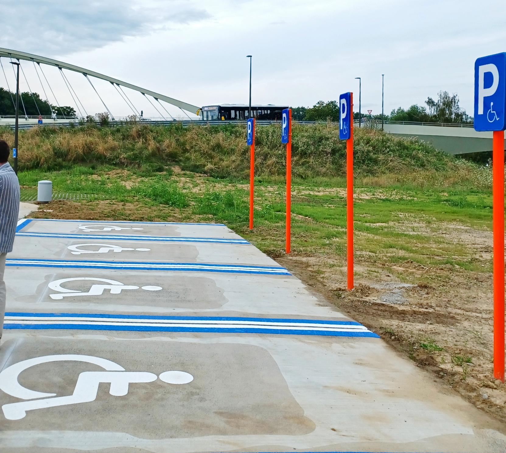 Parkeer voordelig op parking Suikerkaai en ontdek de vernieuwde ...